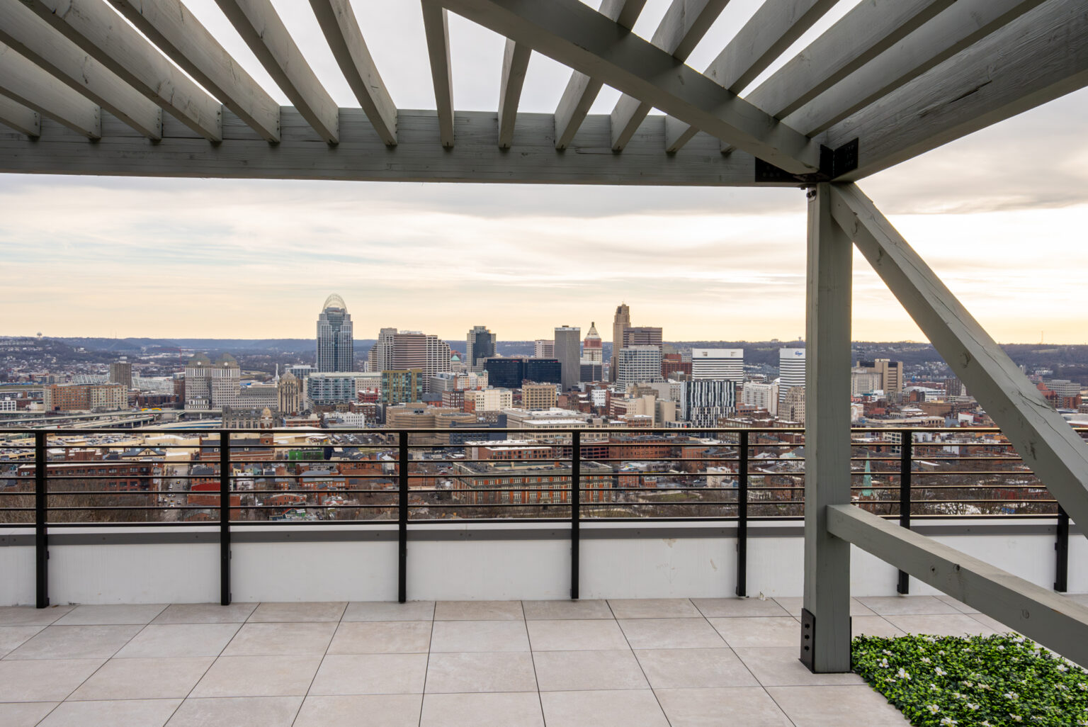 Mt Auburn Apartment for Rent | The Alto Cincinnati OH